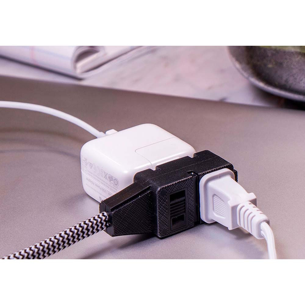 Cable de Extensión Cordinate de 3 Tomas y 2.44m - Elegancia en Negro ...